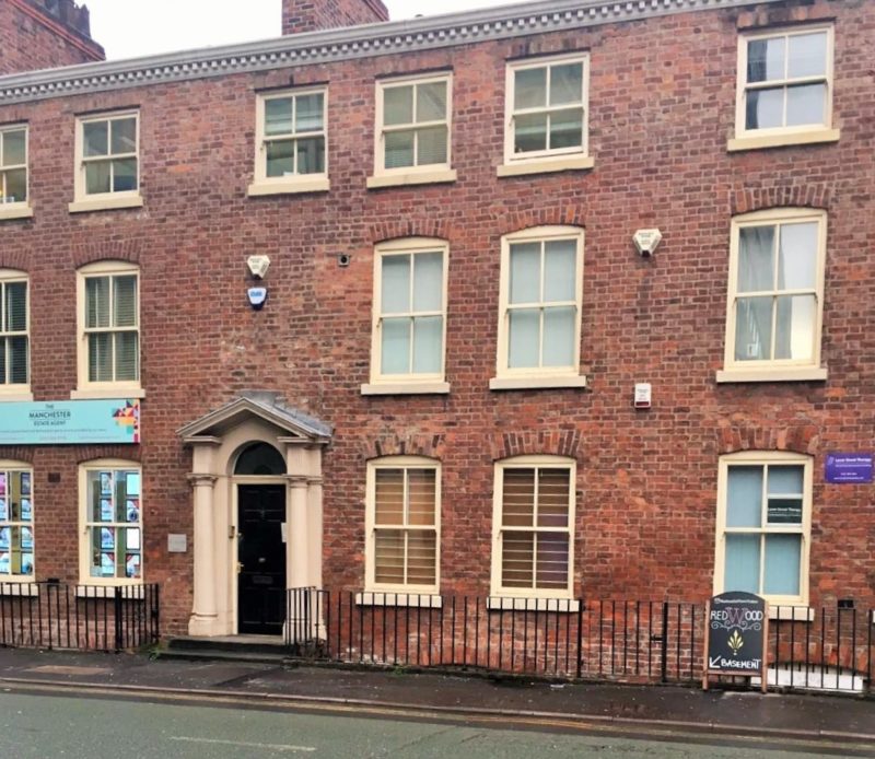 Manchester Beauty School - Training Courses | The Beauty Academy